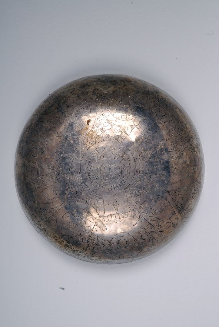 Vancouver exhibit of Peruvian silver, including pieces from Larco ...